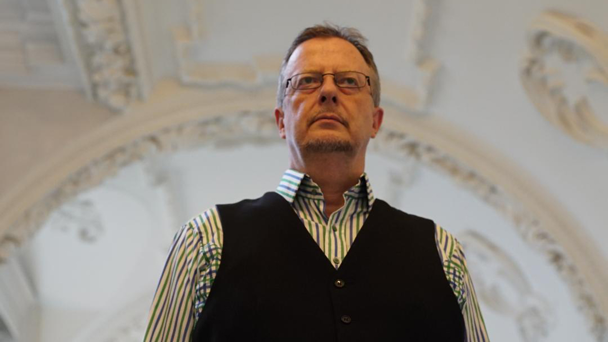 Neil James Thompson | About